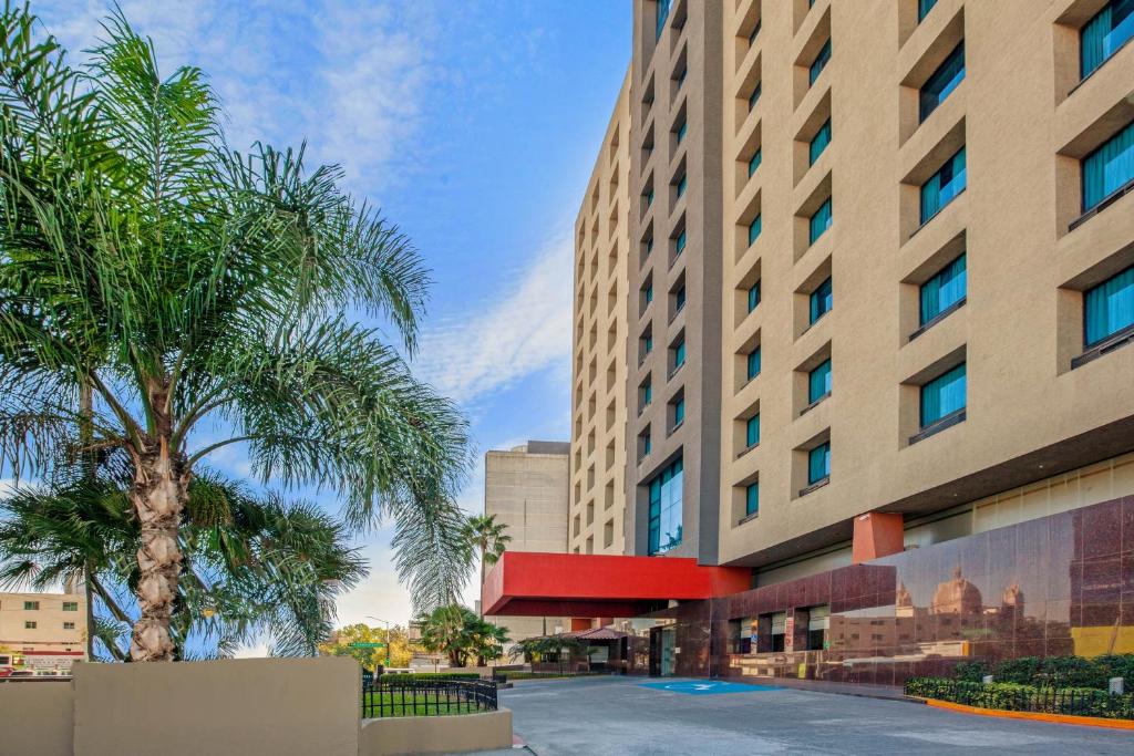 CHN Hotel Monterrey Centro, Trademark Collection by Wyndham, Monterrey ...