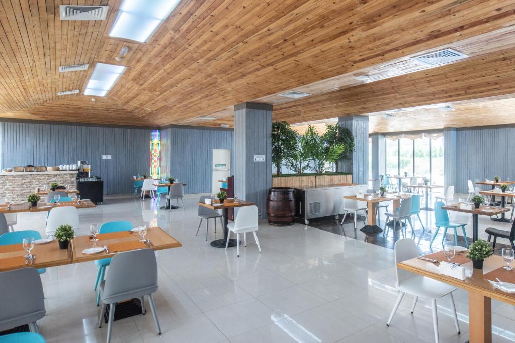 BM Beach Hotel, Ras al Khaimah (updated prices 2025)