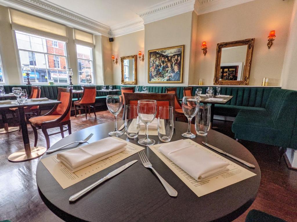 Angel and Royal Hotel, Grantham (updated prices 2025)