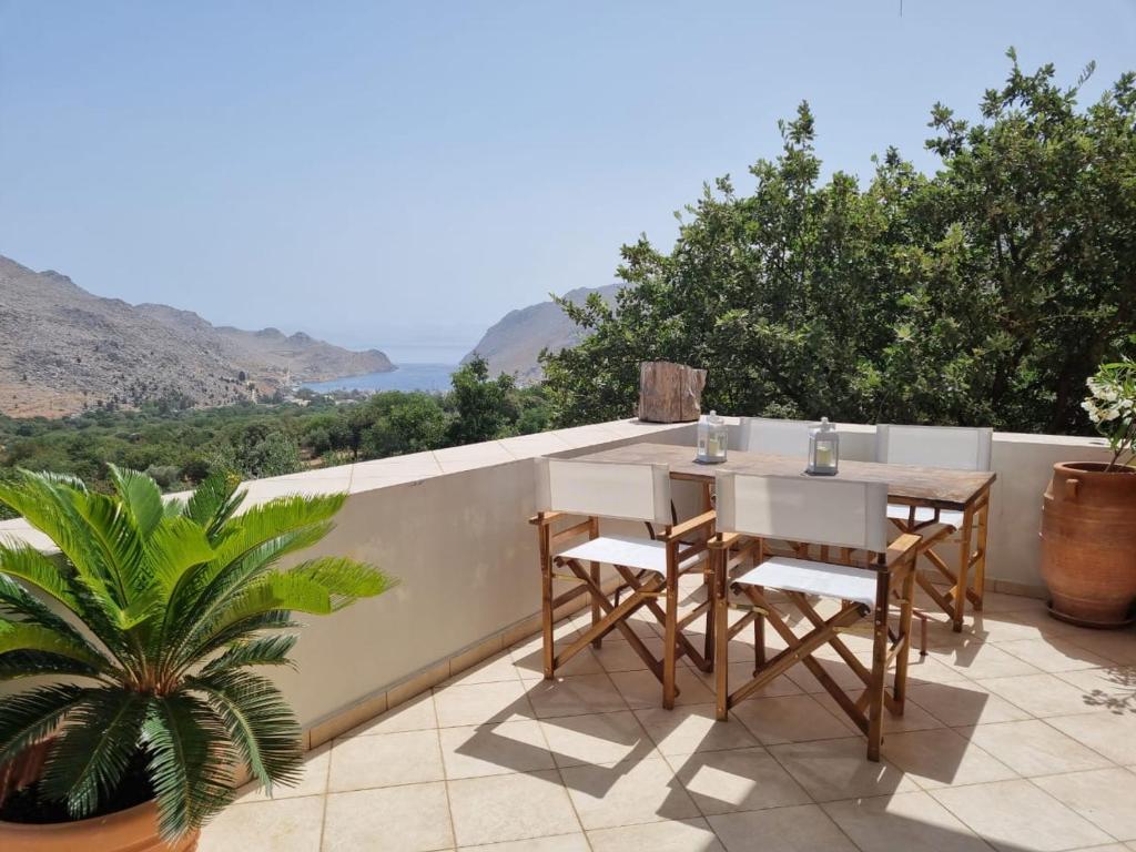 Mansion house with terrace and fantastic view!, Symi (updated prices 2025)