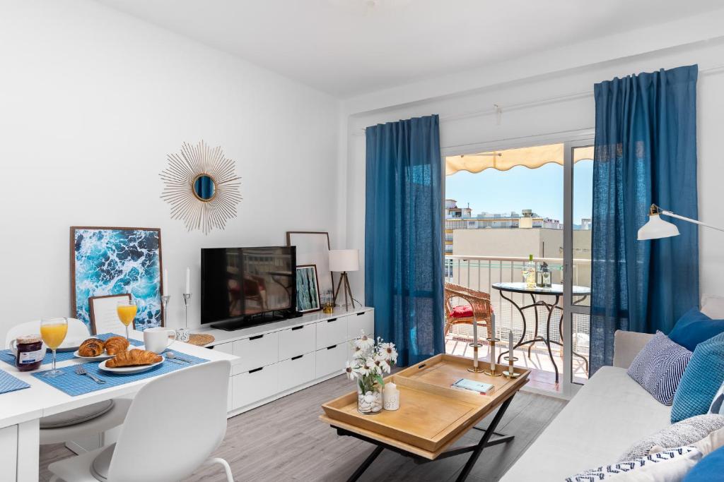 Cozy apartment next to the beach and Nerja center, Nerja (precios ...