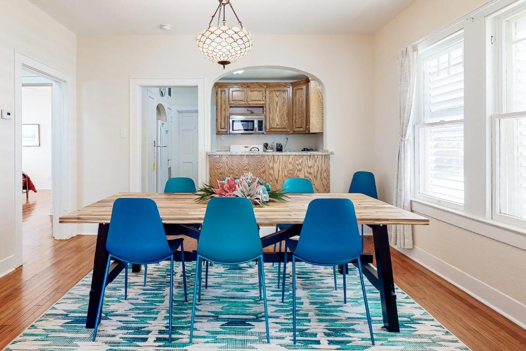 Sea Glass Cottage, Galveston (updated prices 2026)