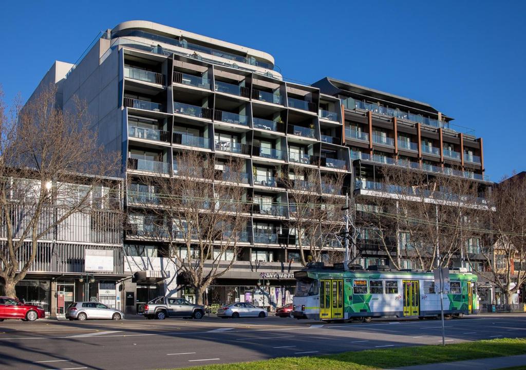 Modern Quiet 1 & 2 Bed Apt Opposite Albert Park, Melbourne (updated ...