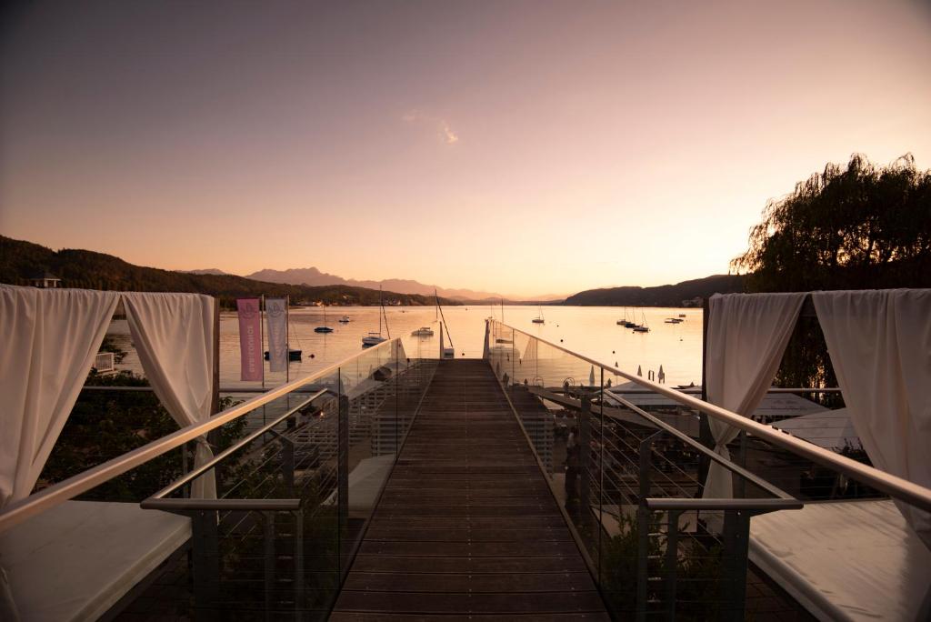 Appartement Direkt Am Wörthersee Mit Privatstrand Und Reserviertem Parkplatz - Klagenfurt am Wörthersee