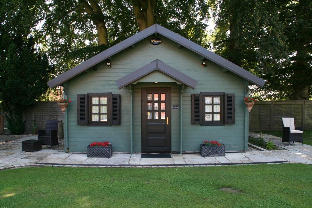 Cabin Hideaways, Mattishall – Updated 2023 Prices