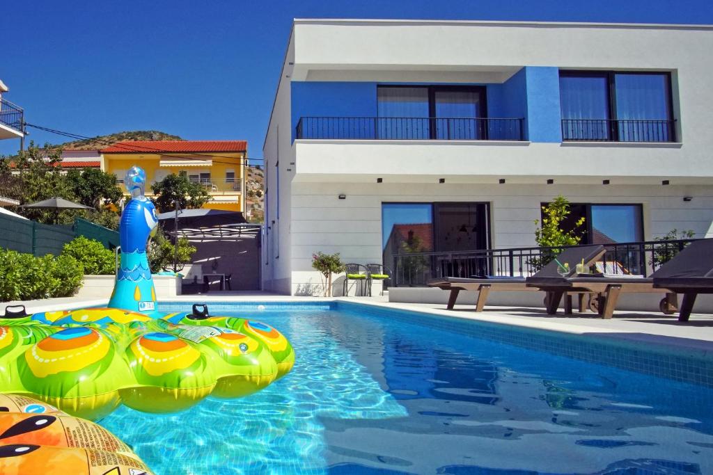 Villa Lady Blue With Heated Pool - Trogir