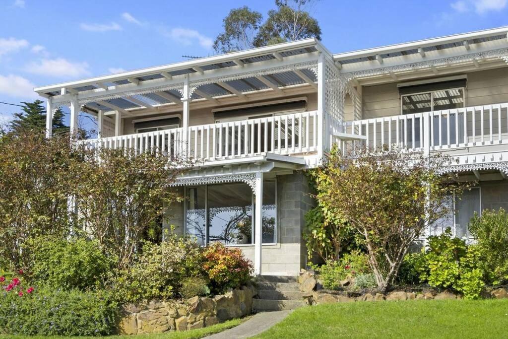 Sunset Balcony Bass Coast Beach House, Grantville – Updated 2023 Prices