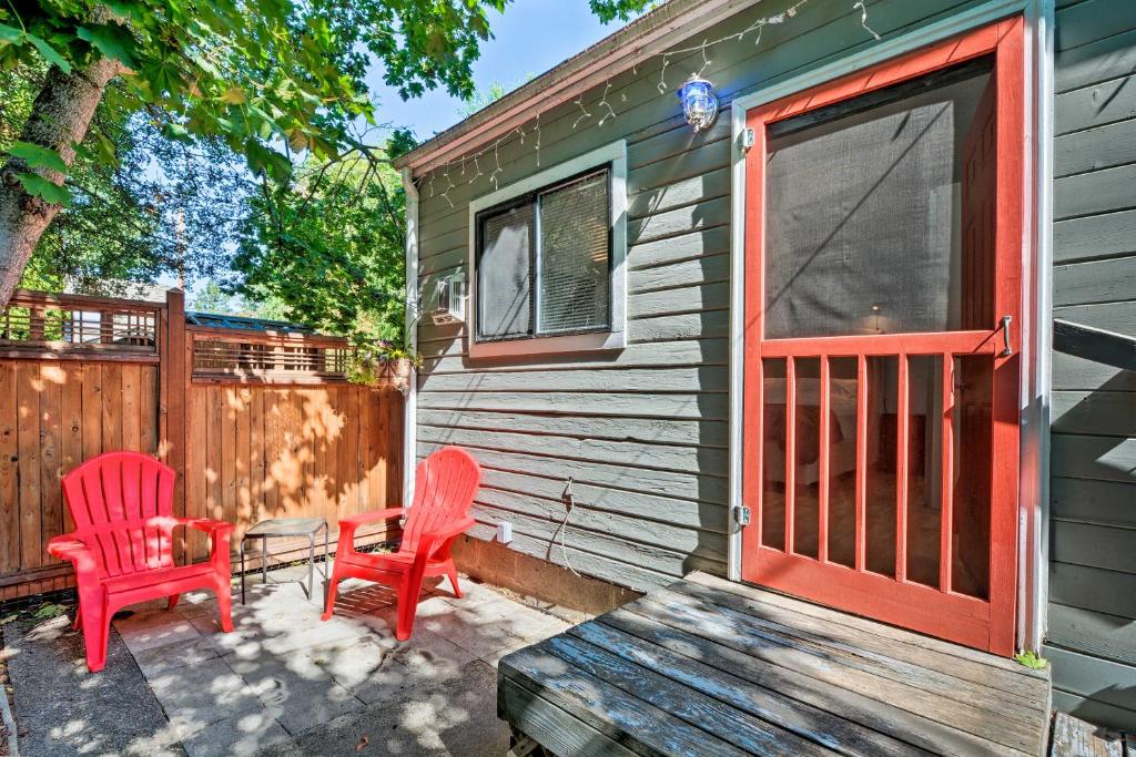 Warm And Inviting Ashland Cottage Less Than Half-mile To Sou - Ashland, OR