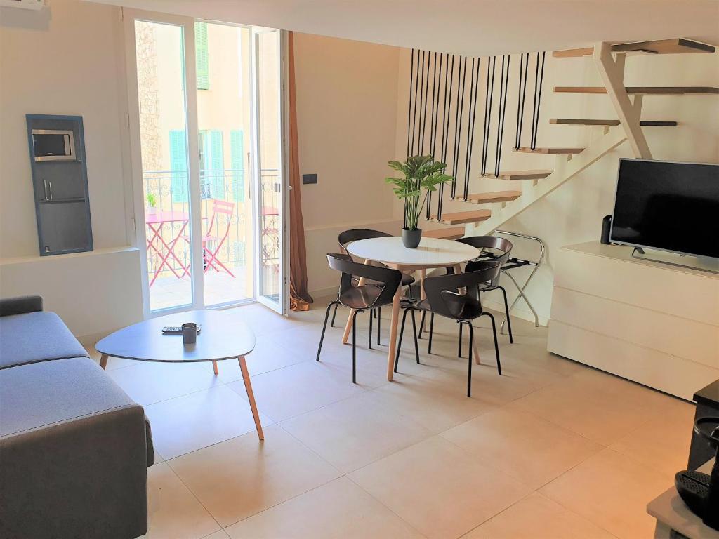 Duplex balcon centre mer 407, Nice (updated prices 2026)