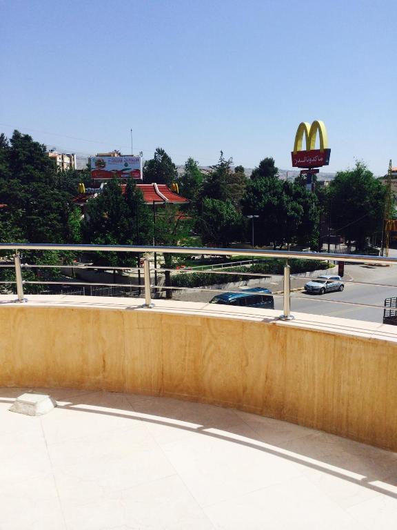 Delora Hotel and Suites, Chtaura (updated prices 2025)