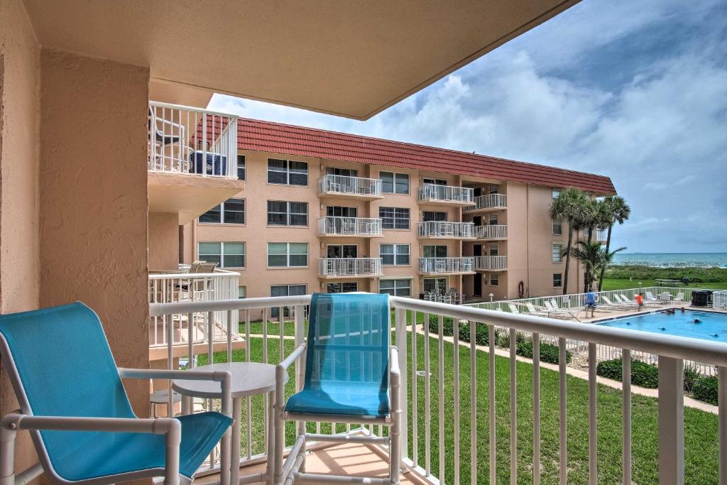 Sunny Cocoa Beach Condo with Balcony and Pool Access, Cocoa Beach ...