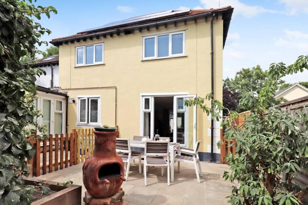 3 Bedroom Seafront House In Southend - Southend-on-Sea