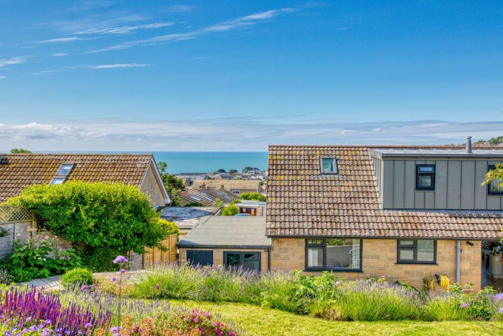 Pass the Keys Stunning Holiday Home in Lyme Regis - Sleeps 8 - Charmouth