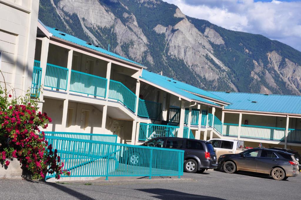 Canadas Best Value Inn Mile-0-Motel Lillooet, Lillooet (updated prices ...