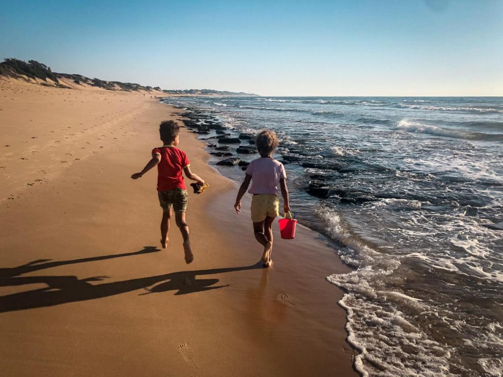 Kumba Lodge, Praia do Tofo (updated prices 2025)