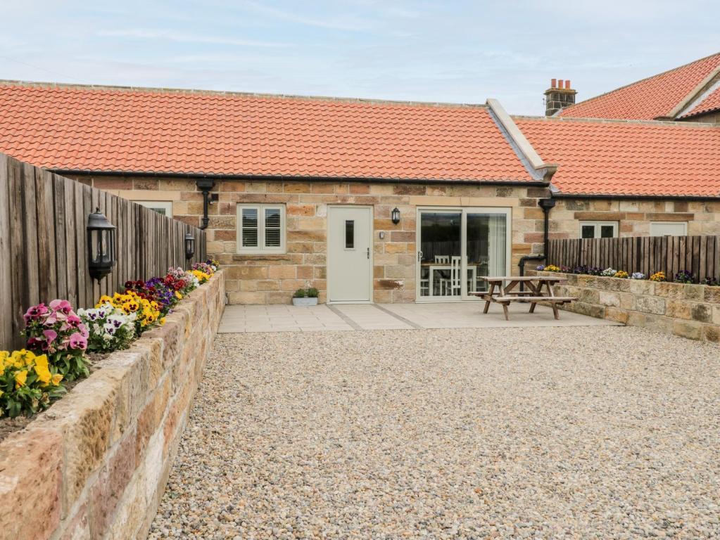Shipswheel Cottage at Broadings Farm, Whitby (updated prices 2026)