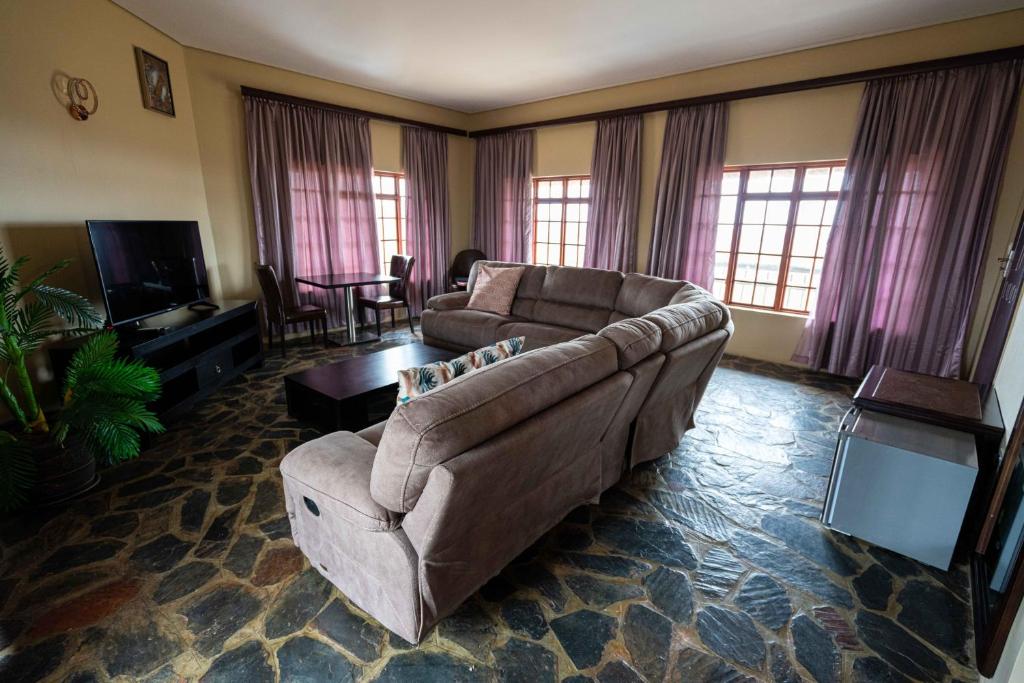 Big Valley Game Lodge, Lobatse (updated prices 2025)