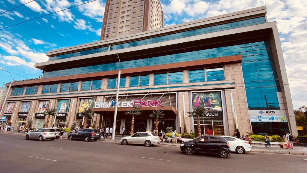 Modern&bright Apt Next To Un House In City Center - Bishkek