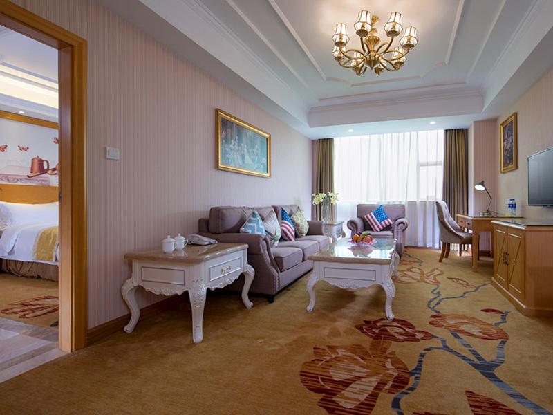 Vienna International Hotel Guangzhou Panyu City Bridge Center International - Canton (Guangzhou)