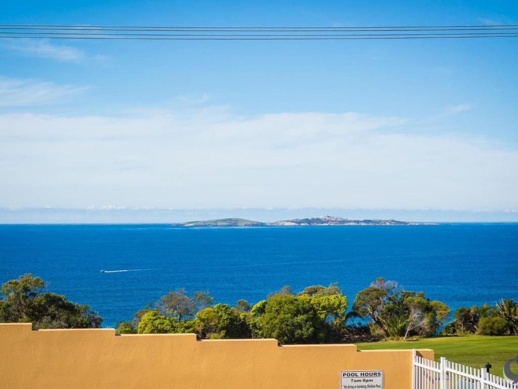Countess Court Unit Great Ocean Views, Narooma (updated prices 2025)