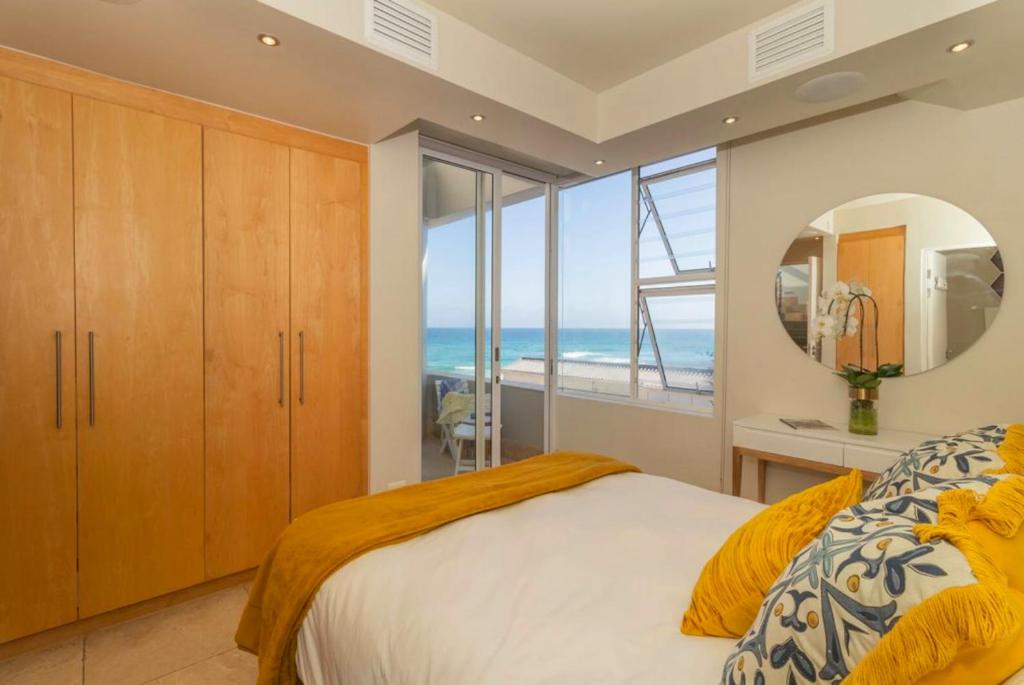 Room in Guest room - Cozy Room with a partial sea view, Herolds Bay ...