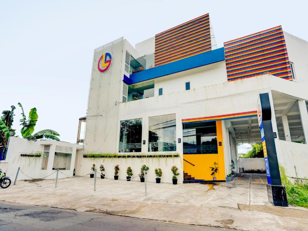 LG Hotel Jember, Berpodak (precios actualizados 2025)