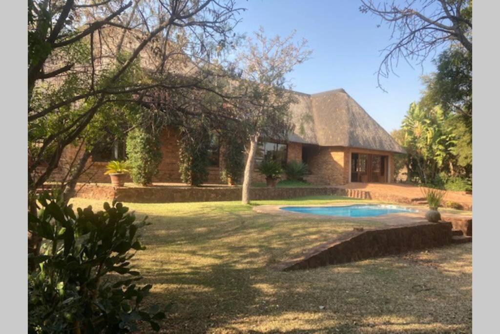 Thala Thala Private Villa in the bush-veld, Cullinan (tarifs actualisés ...