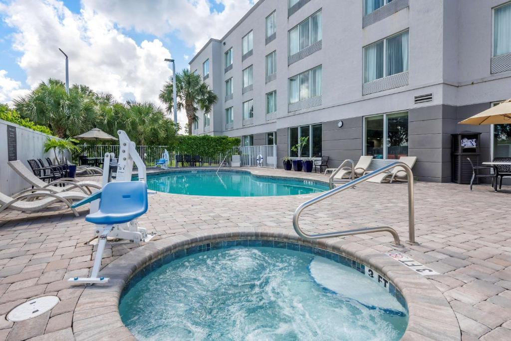 Comfort Suites Sawgrass, Tamarac (updated prices 2025)