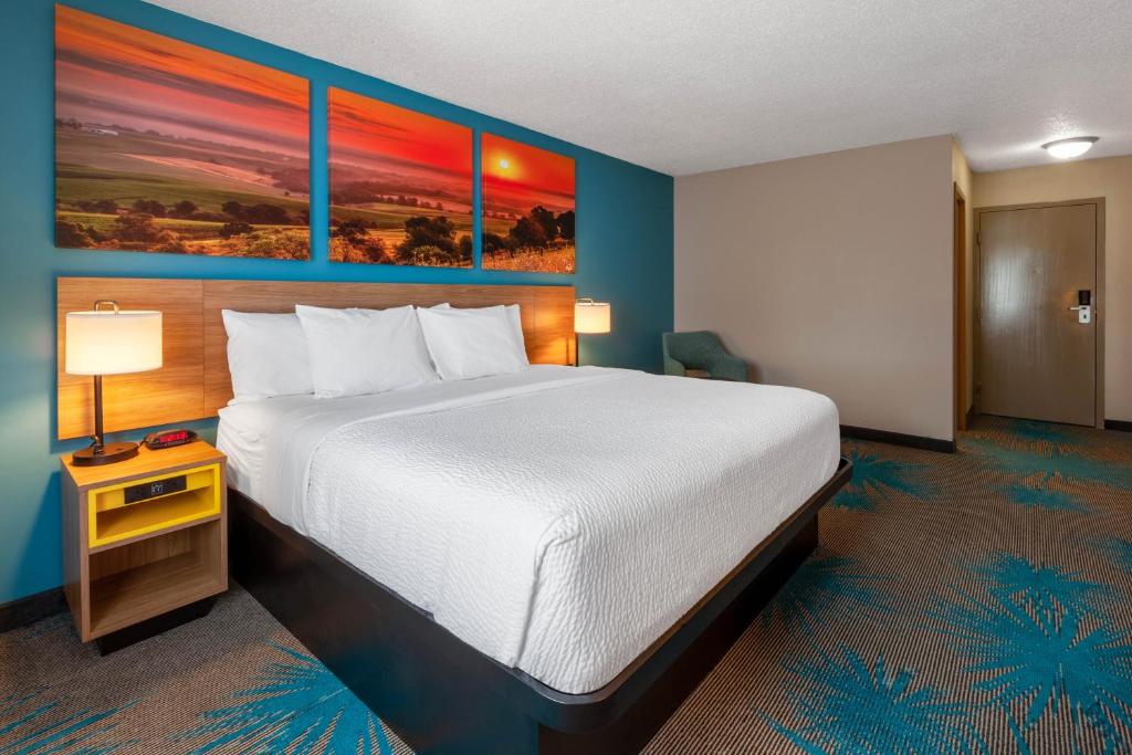 Days Inn by Wyndham Sandusky Cedar Point, Sandusky (updated prices 2025)
