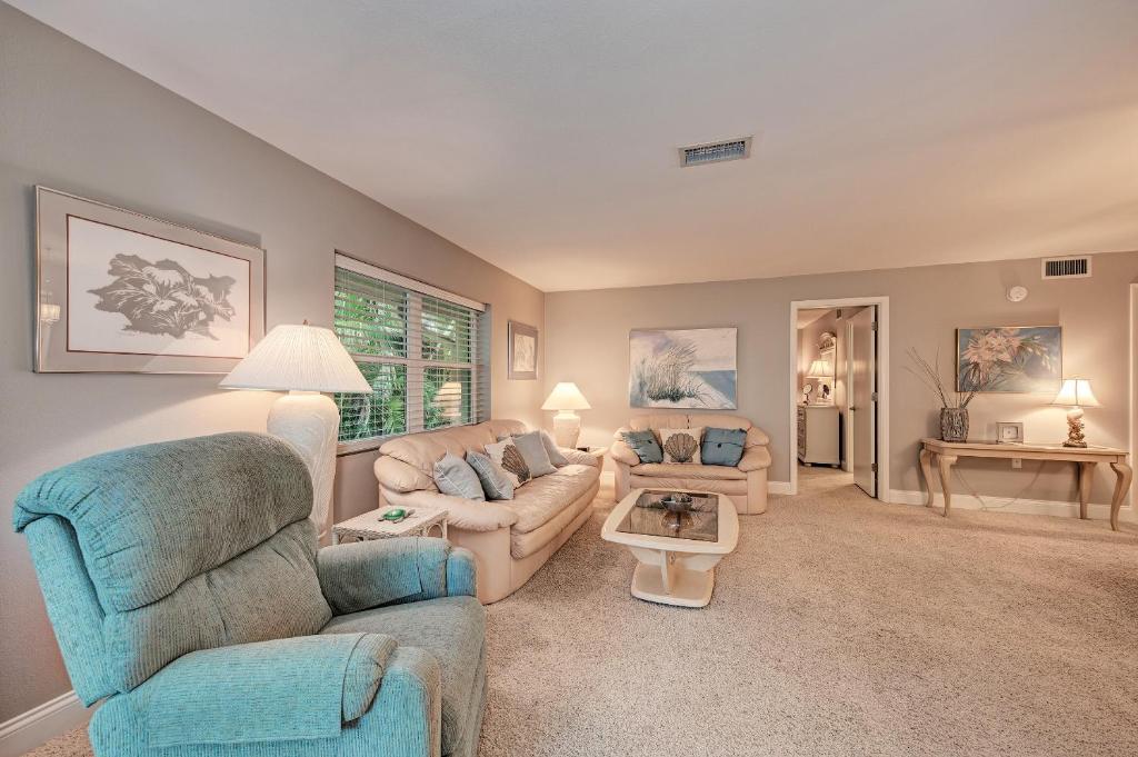 Sea Grape Inn 7 - BEACHFRONT Property, Longboat Key (updated prices 2025)