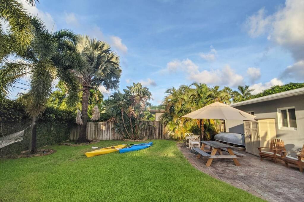 Surf House - Paddleboards - Canoes -1 mile to Wilton Manors, Fort ...