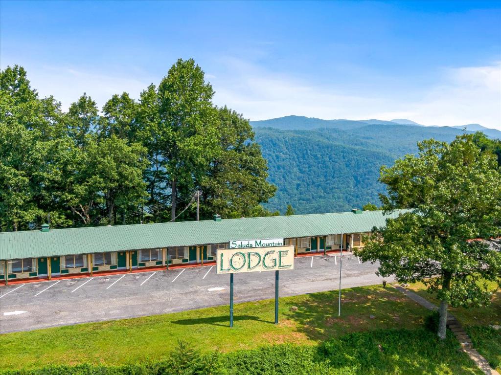 Green River Lodge, Saluda (updated prices 2025)