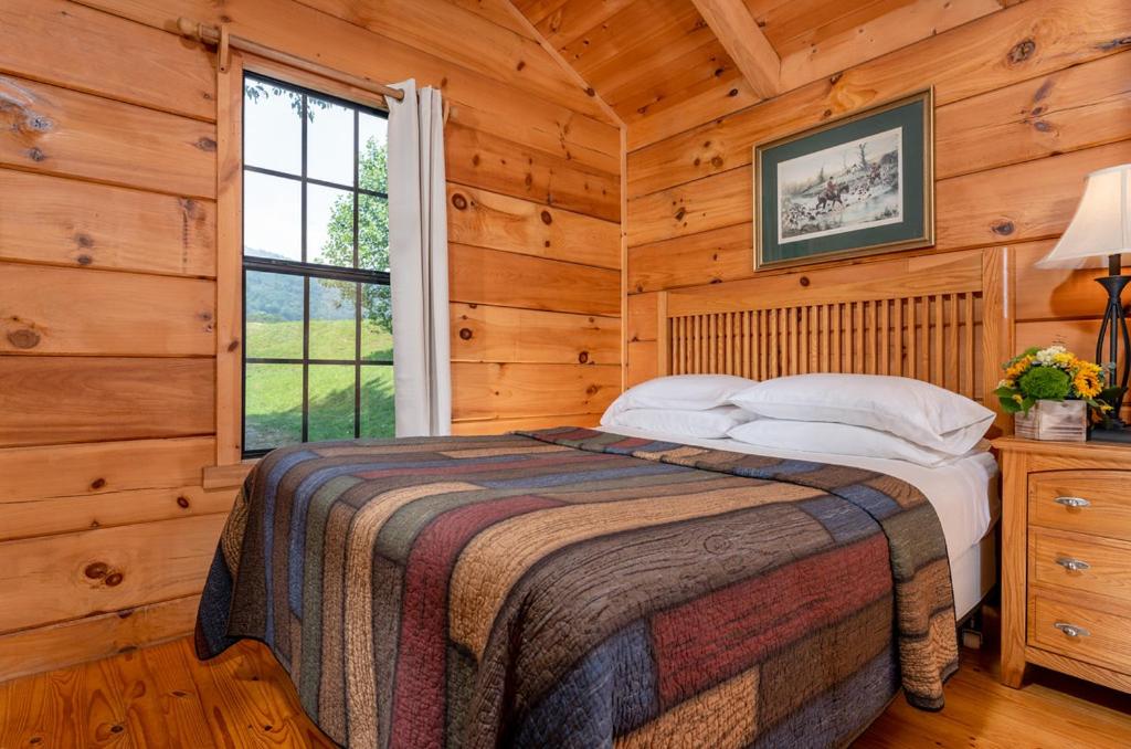 Engadine Inn and Cabins, Candler (updated prices 2025)