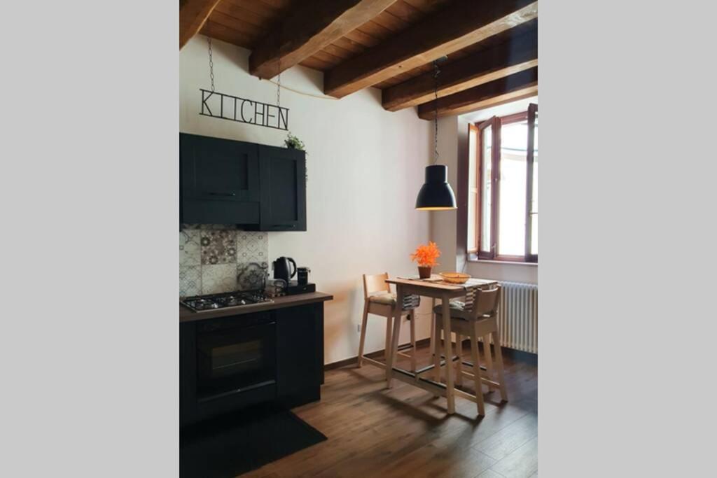 IL CADDI - caratteristico monolocale in pieno centro storico - L'Aquila