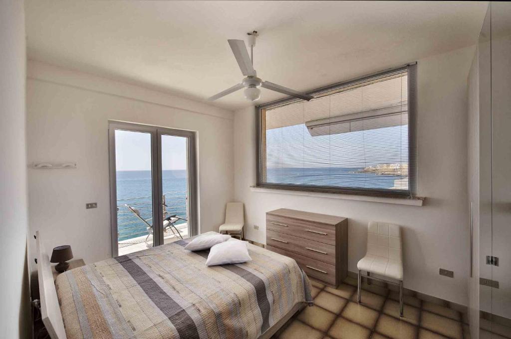 Apartment Overlooking The Sea With A View Of Old Gallipoli And The Whole Bay - ガリポリ