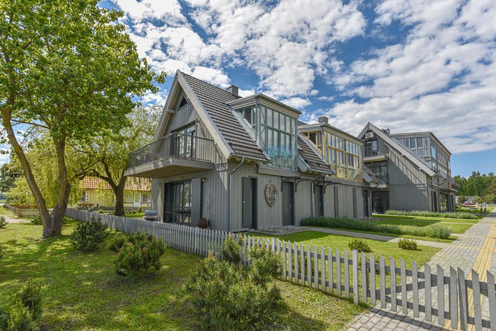 Romantic studio with lagoon view, Pervalka (aktualisierte Preise für 2024)