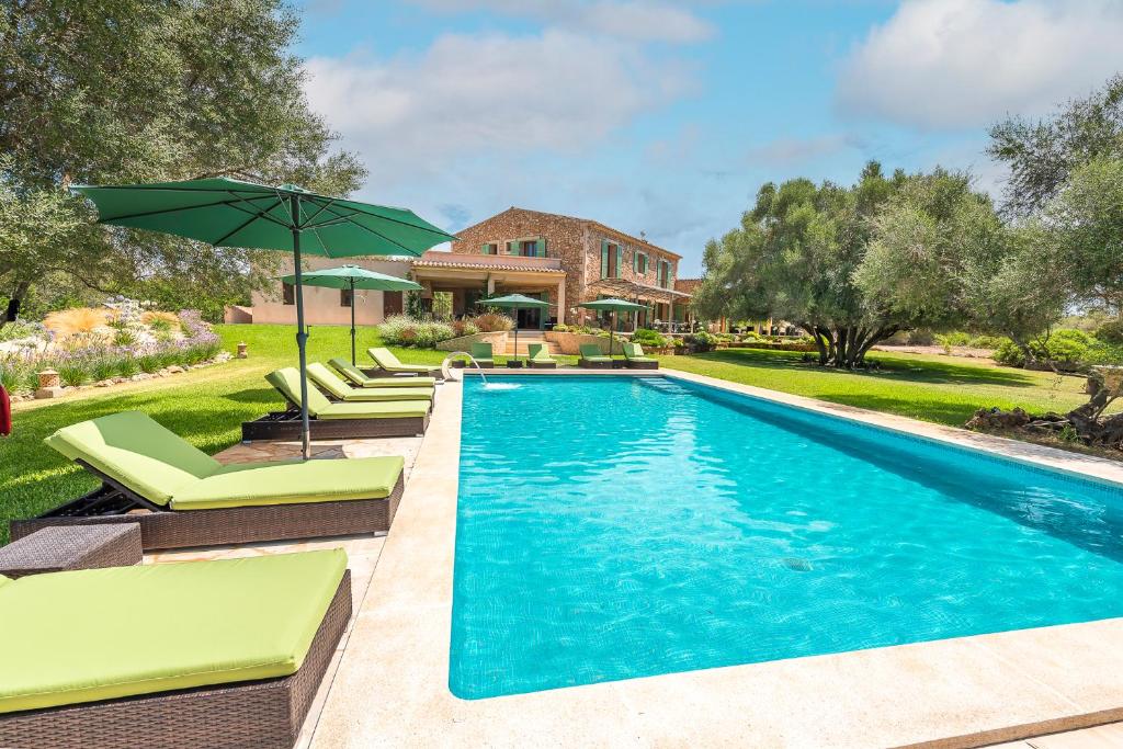 Luxurious Air Conditioned Contemporary Finca With Large Heated Pool - Cala Figuera