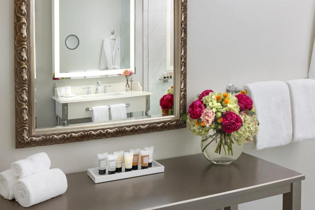 Warwick Melrose Hotel, Dallas (updated prices 2025)