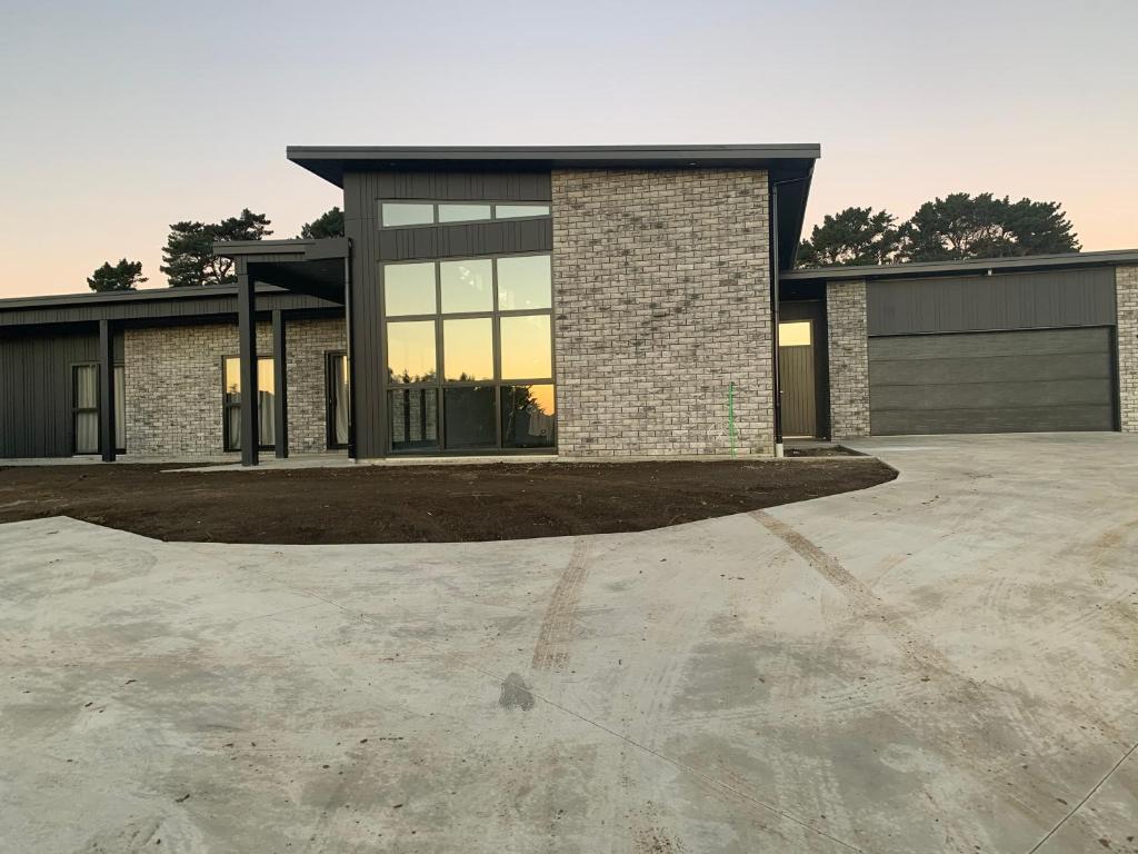 Executive-style home away from home., Hawera (updated prices 2026)