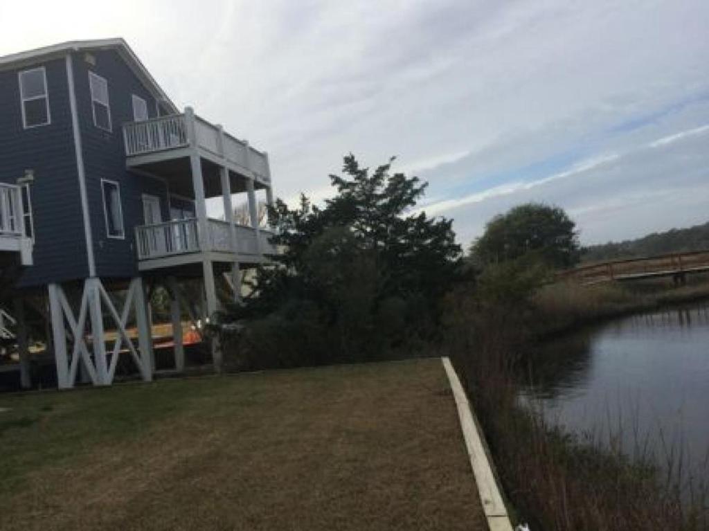 1 Sac Shack, Oak Island (updated prices 2026)