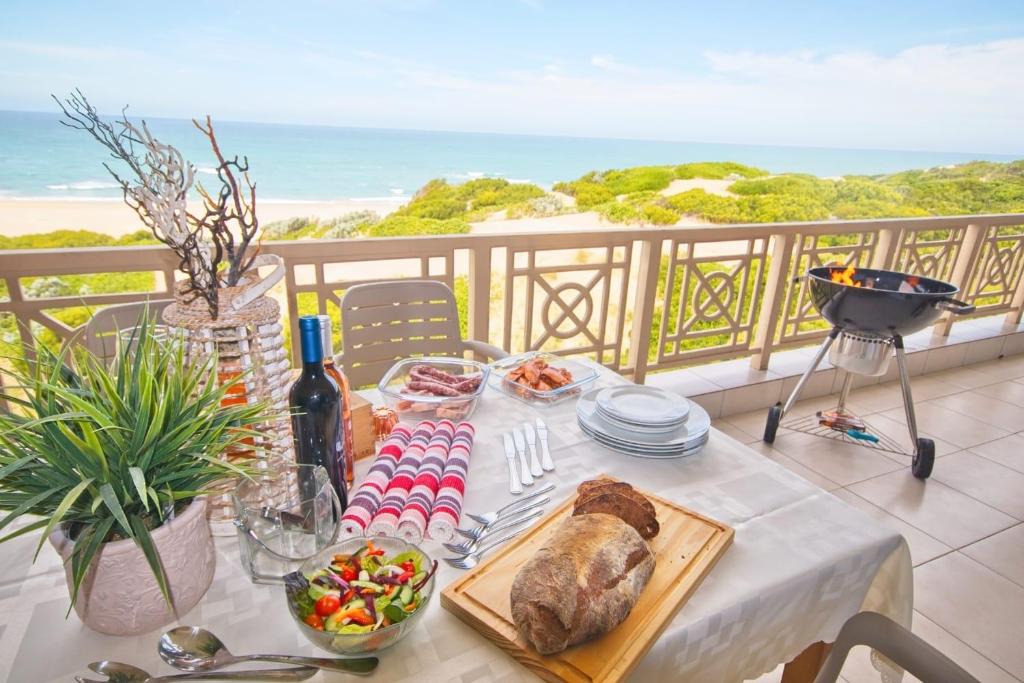 Milkwood Beachfront Accommodation, J'Bay, Aston Bay (updated prices 2026)