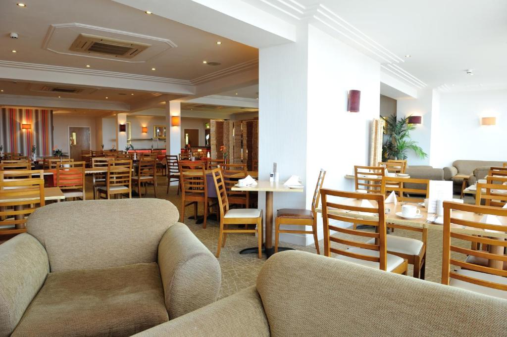 Carousel Hotel, Blackpool (updated prices 2025)