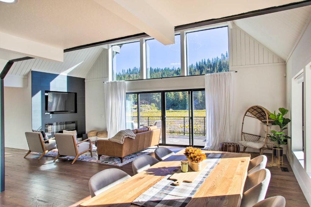 A Contemporary Dream Lakefront Rathdrum Oasis!, Rathdrum (updated ...