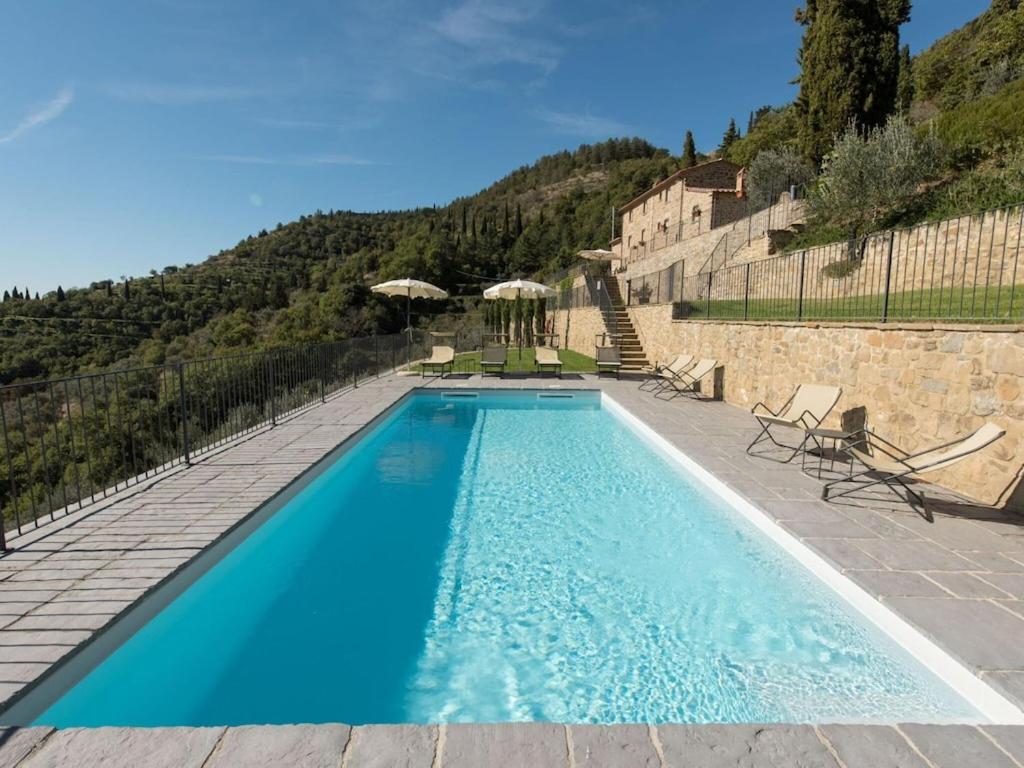 Villa Pietrenta- Beautiful Rural Farmhouse Surrounded By Lush Vegetation - Cortona