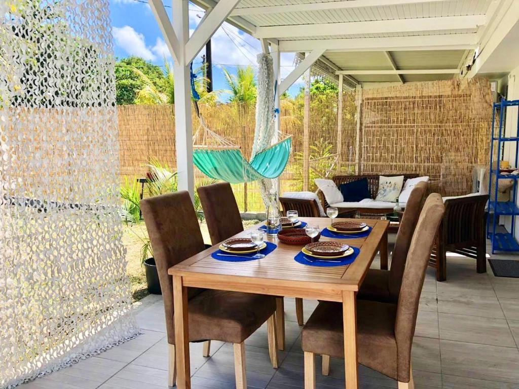 Homerez - Bonita Casa Para 5 Pers. Con Jardín Y Terraza En Sainte-anne - Martinica