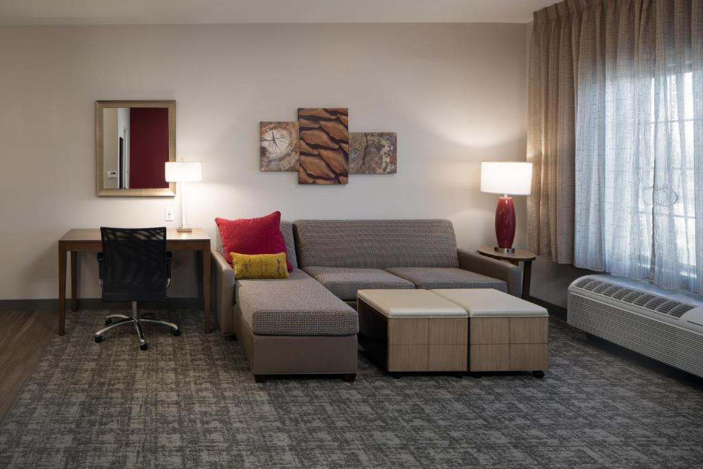 Staybridge Suites - Phoenix – Biltmore Area by IHG, Phoenix (updated ...