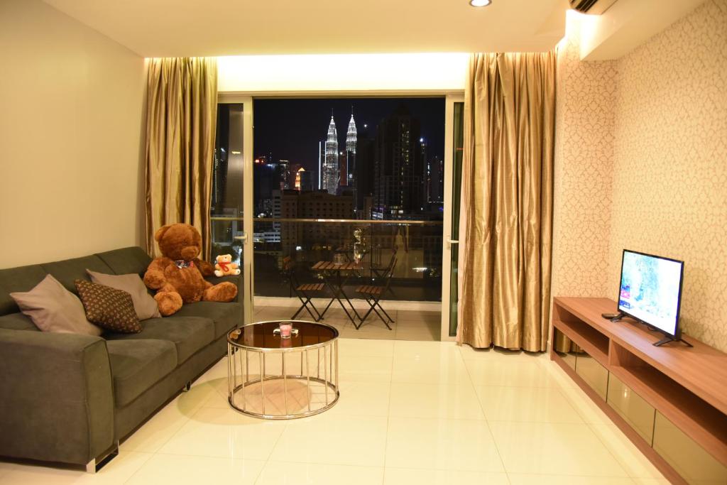 Regalia Residence @ KLCC View Sky Pool by KC, Kuala Lumpur – Updated ...