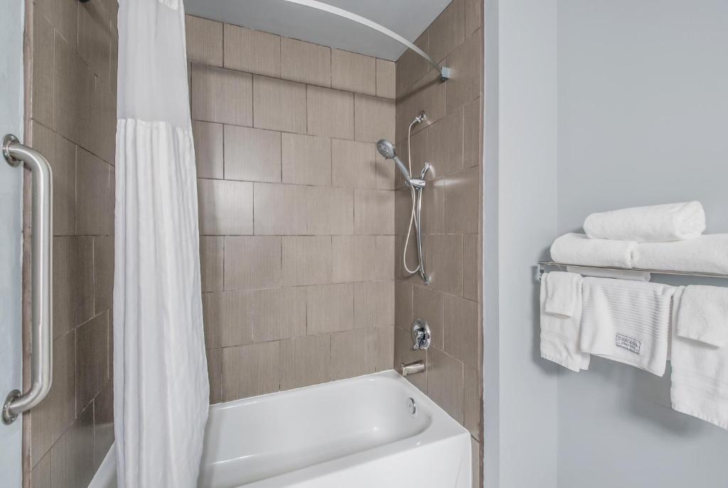 Red Lion Inn & Suites Sequim at Olympic National Park, Sequim (updated ...