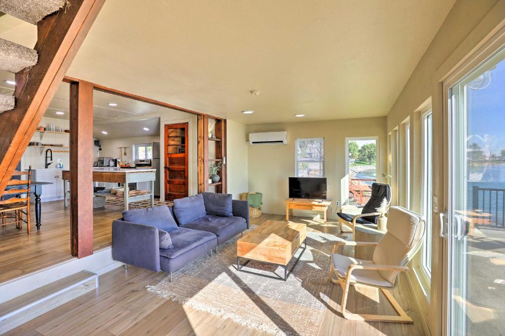 Updated Cabin with Hot Tub Walk to Boat Ramp!, Lake Norden – Updated ...