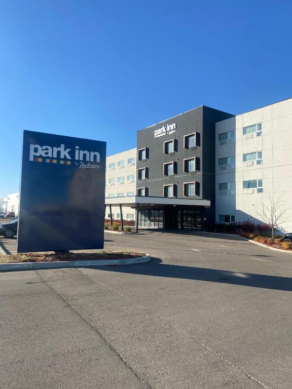 Park Inn by Radisson Edmonton Airport, Leduc (updated prices 2026)